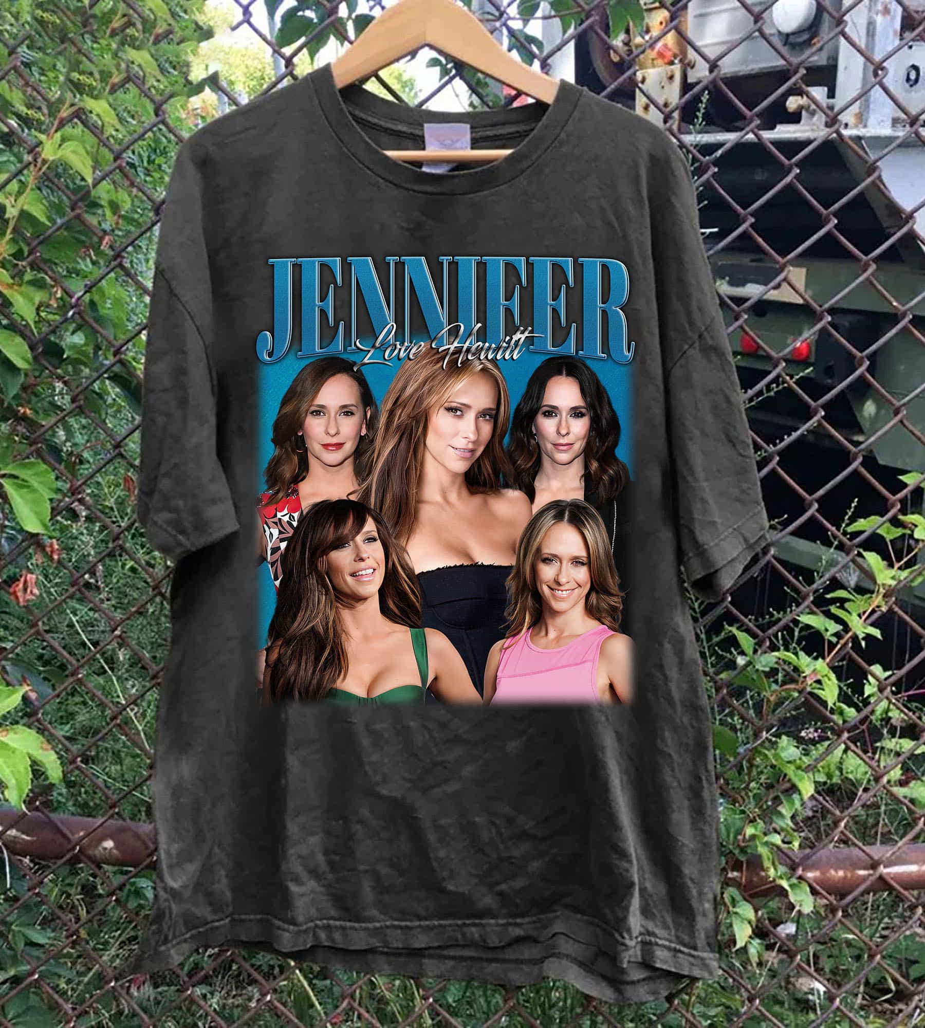Jennifer Love Hewitt T-Shirt, Jennifer Love Hewitt Shirt - Citiesbox
