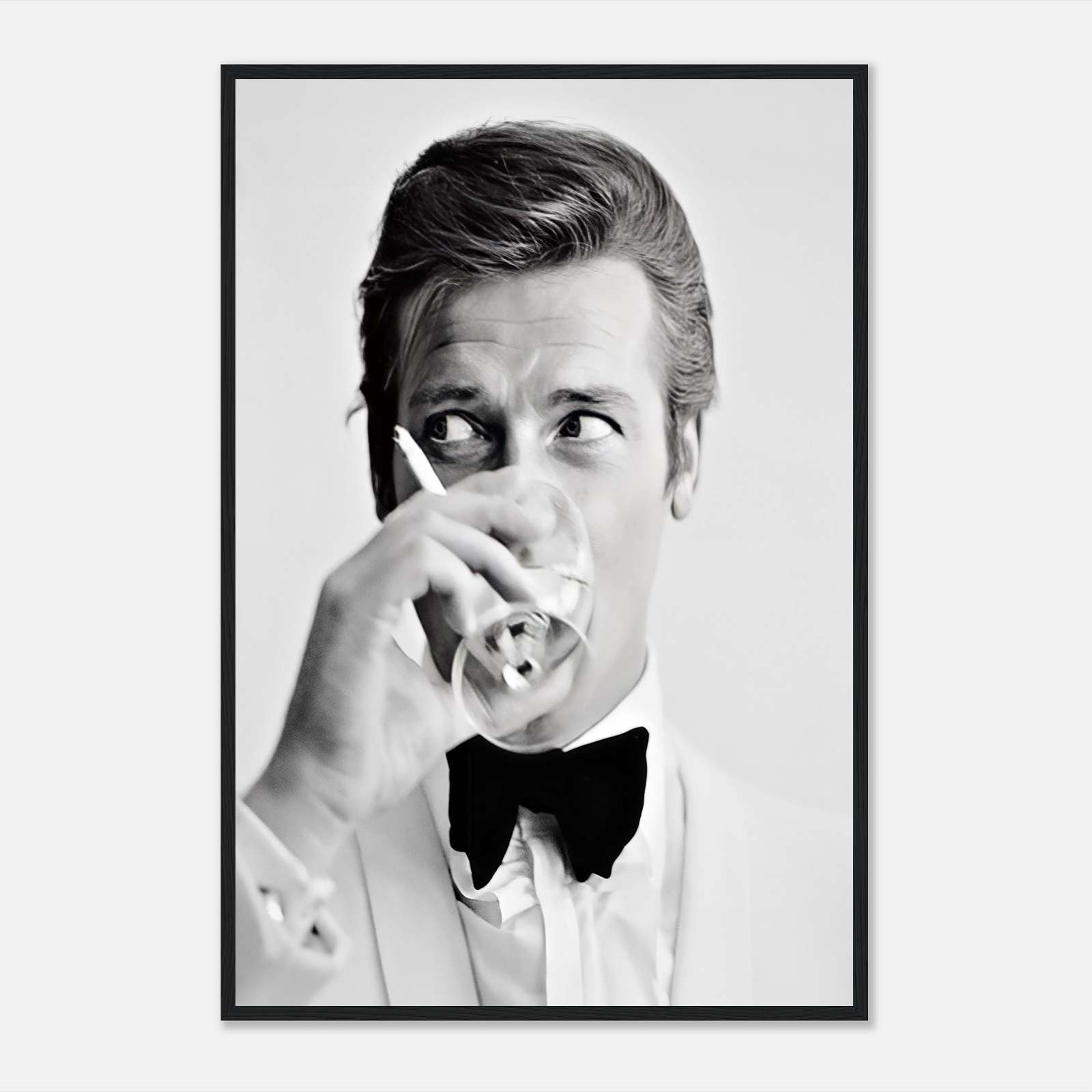 Roger Moore Poster Classic Hollywood 007 James Bond Poster Classic ...